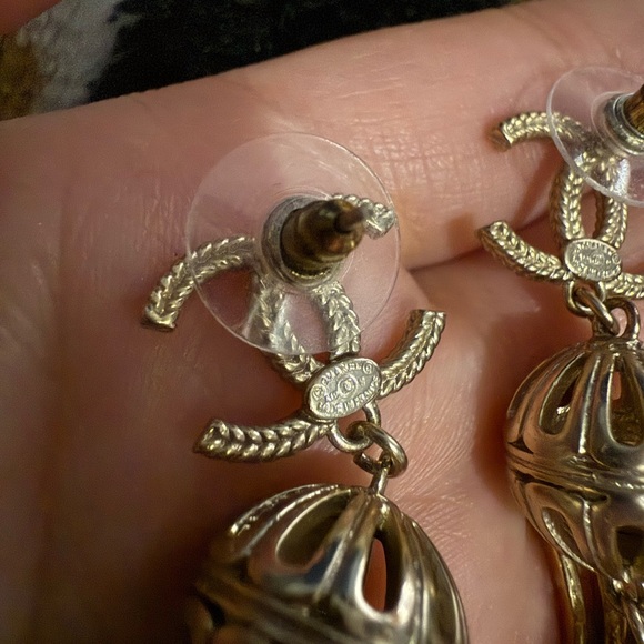 CHANEL | Jewelry | Chanel Gold Earrings With Interlocking Cc Logo And ...